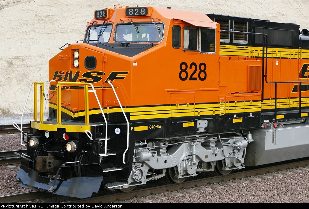 BNSF 828